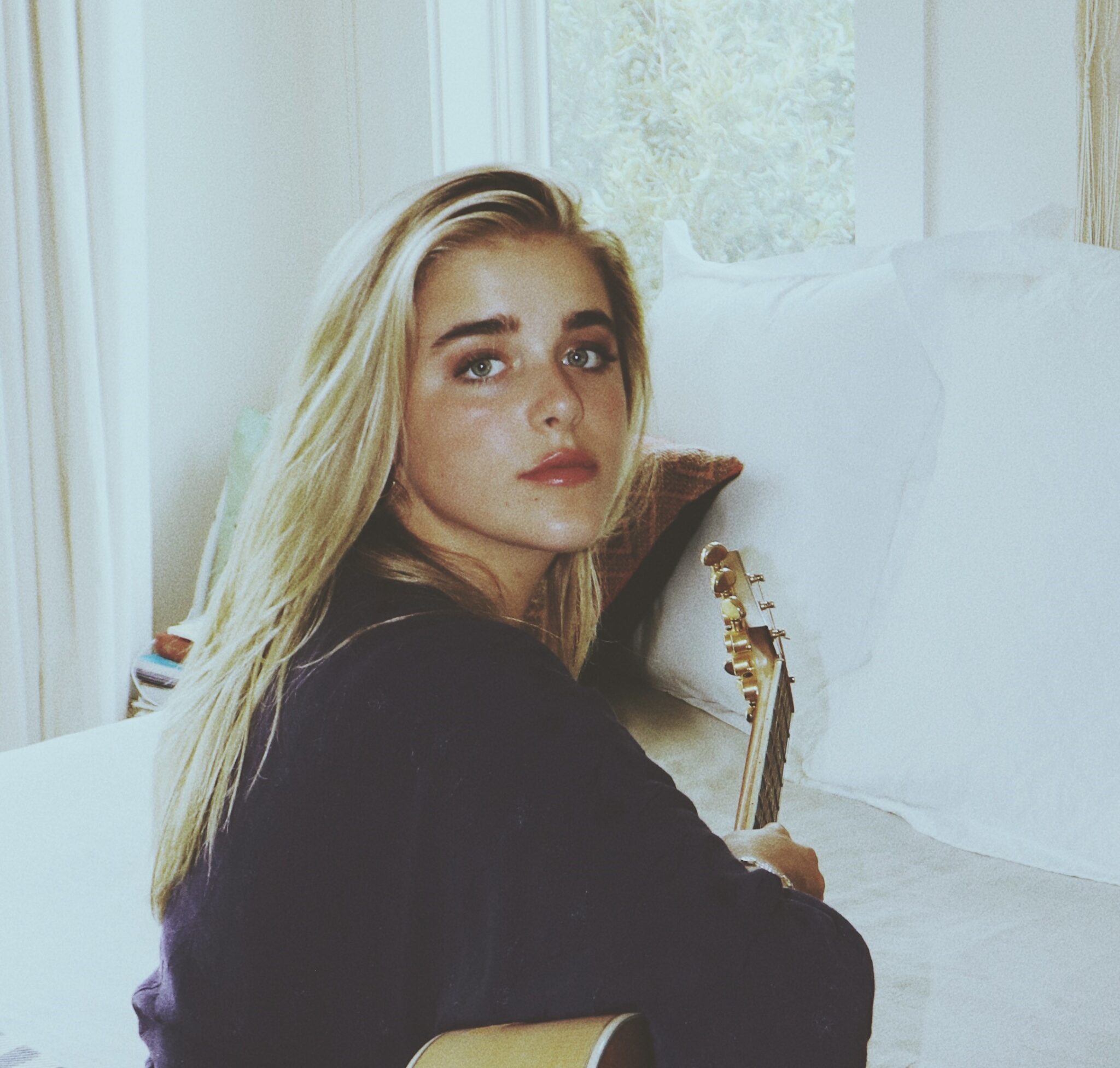 Alex McArtor’s ‘Biggest Fan’ Highlights Her Ace Songwriting | Mundane