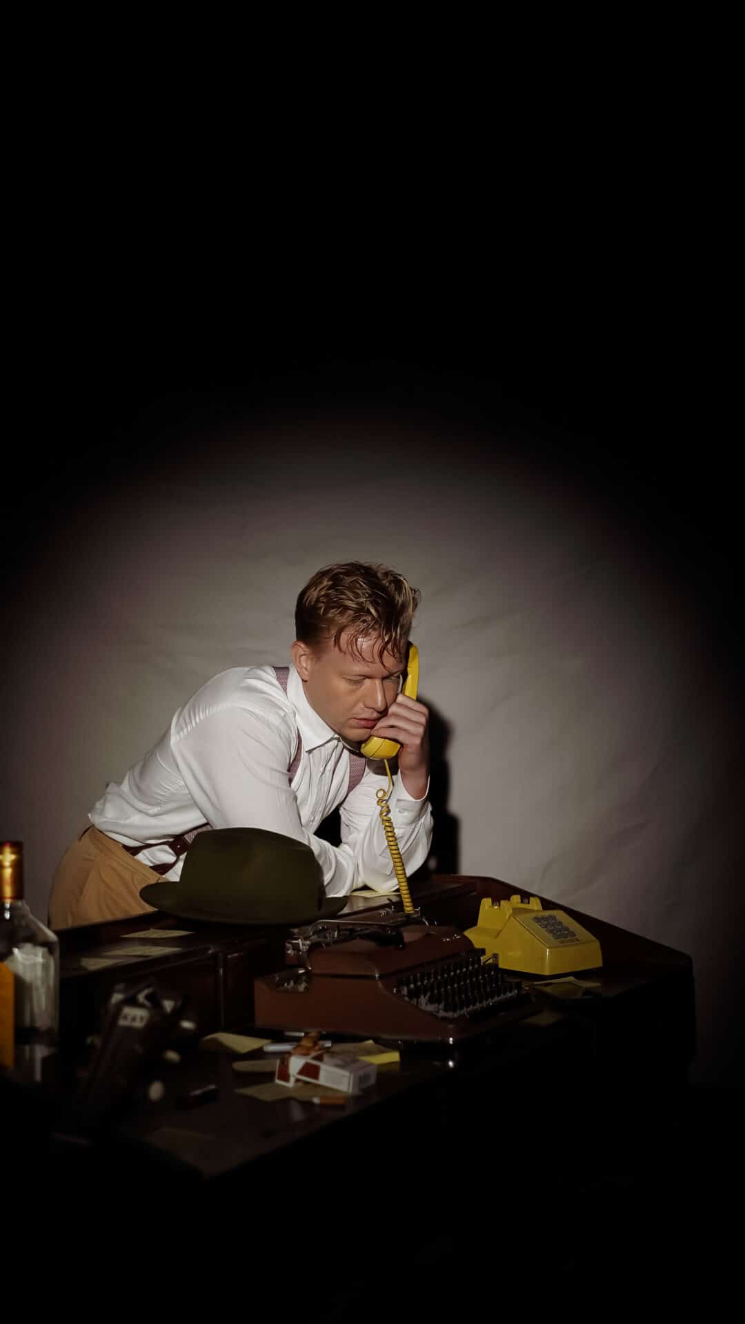 10 QUESTIONS WITH ALT-POP ARTIST CASPER JONES | Mundane