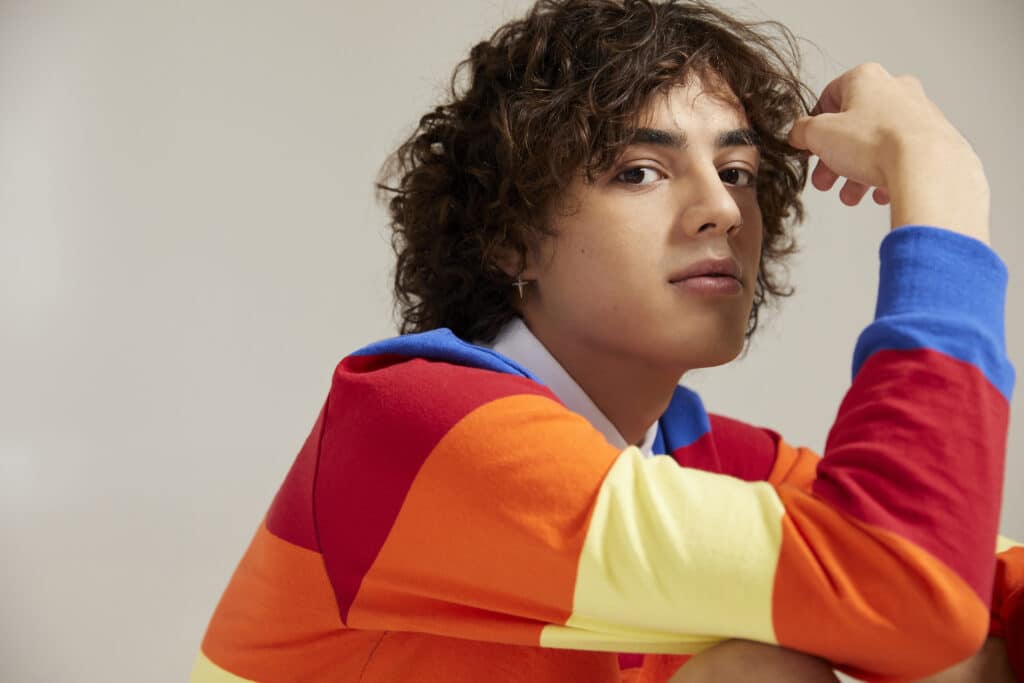 Jordan Suaste Unveils The Video For a Stripped and Captivating Version ...