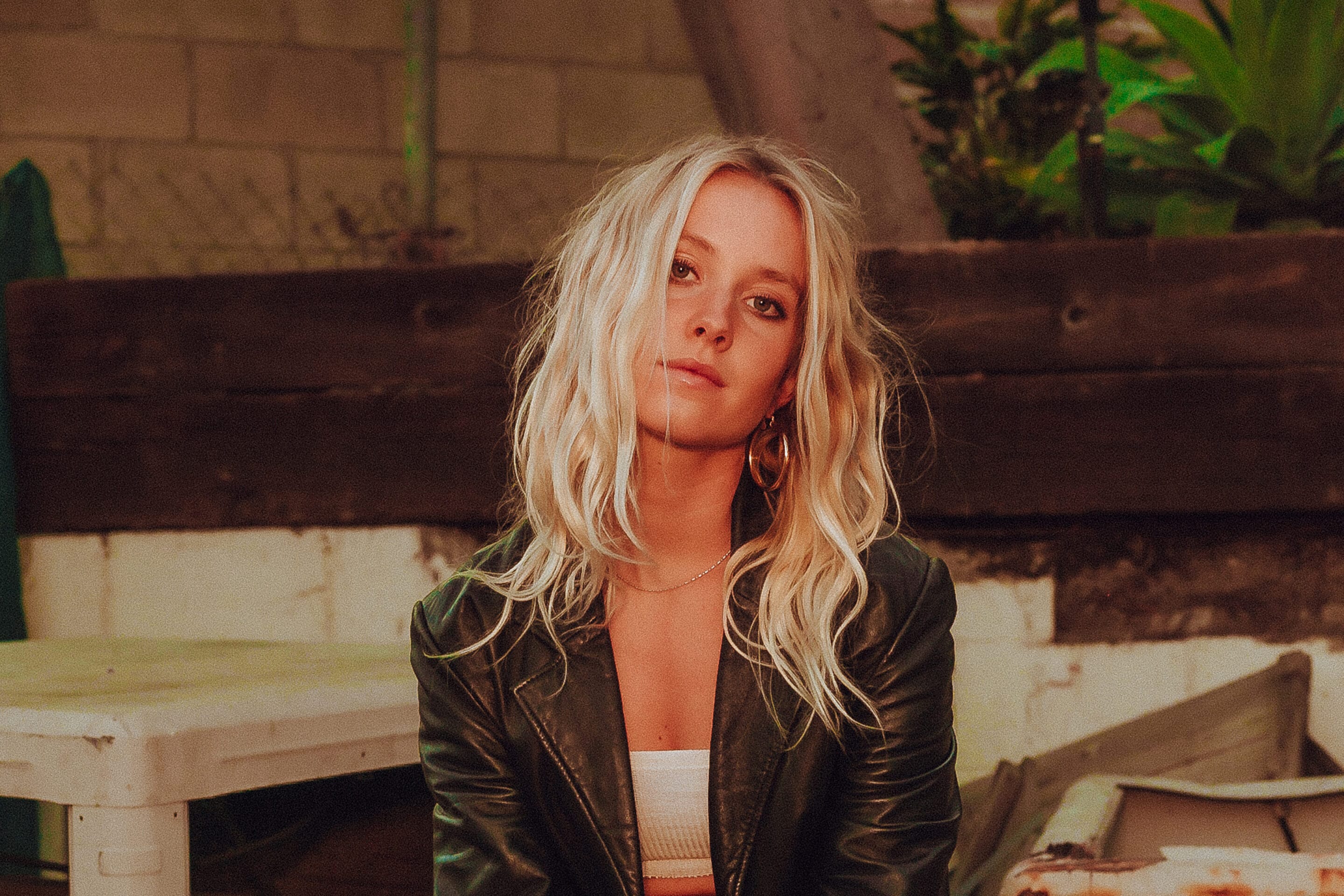 Breakout Artist Hope Waidley Drops New Track ‘Sad Song’ | Mundane