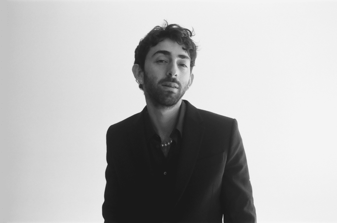 Colombian-American Artist and Actor ¿Téo? Unveils Highly Anticipated ...