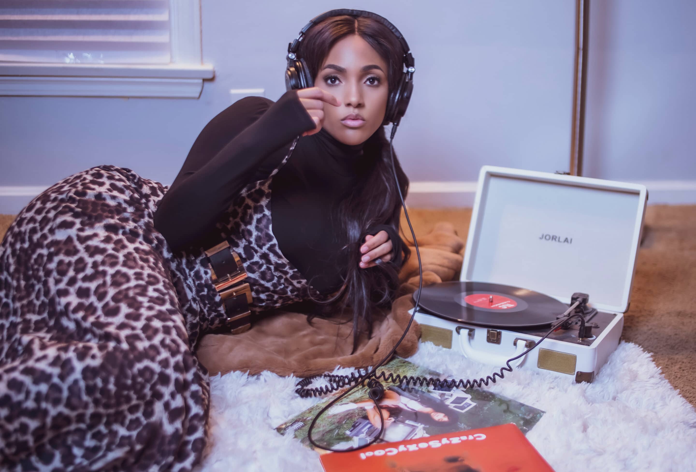 Musician and Actress NEFERTITTI AVANI Drops New Single ‘SERIOUS’ | Mundane