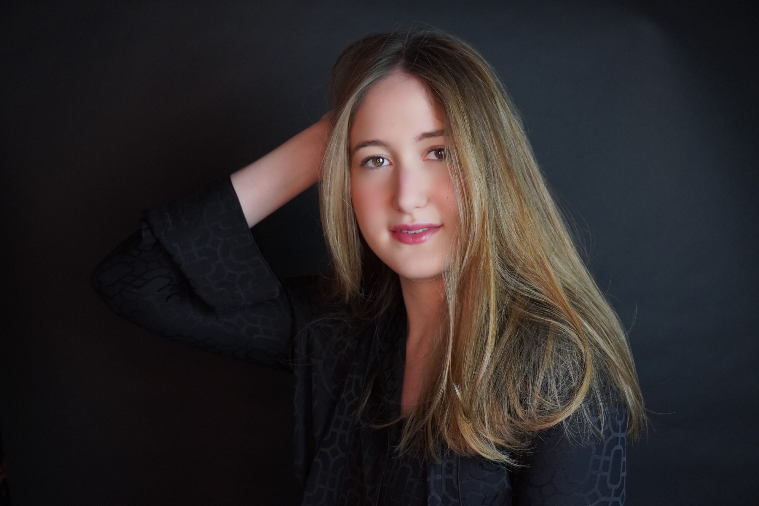 Singer-songwriter ANNABEL GUTHERZ SHARES NEW SINGLE "REMNANT" | Mundane