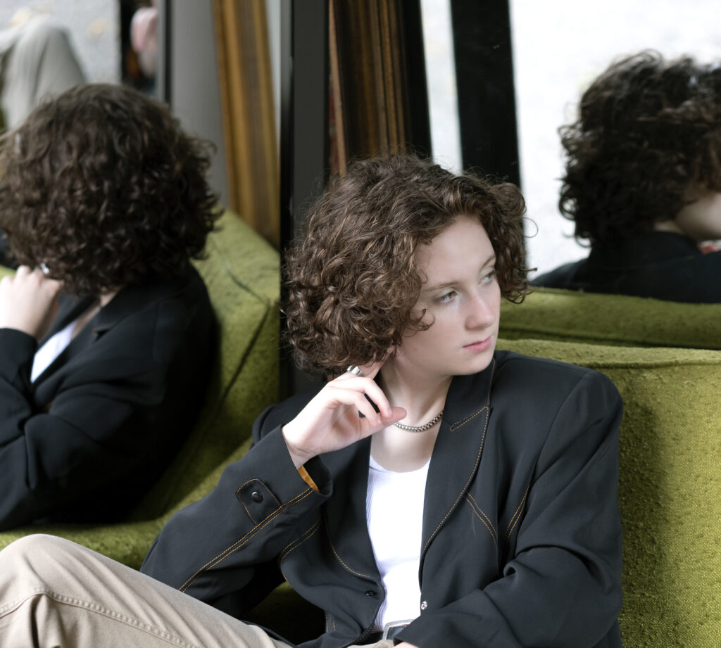 Singer-songwriter Zola Simone releases new album, Now You See Me ...