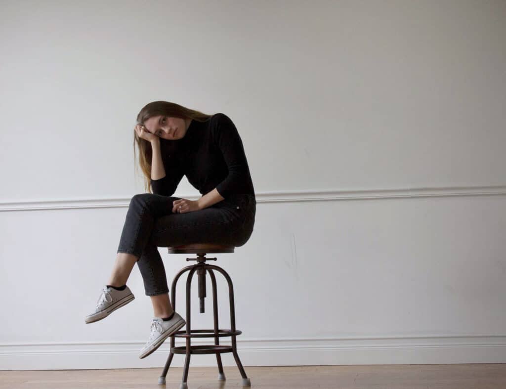 Rising Artist Selena Tibert Drops New Track ‘Where It’s Dark’ | Mundane
