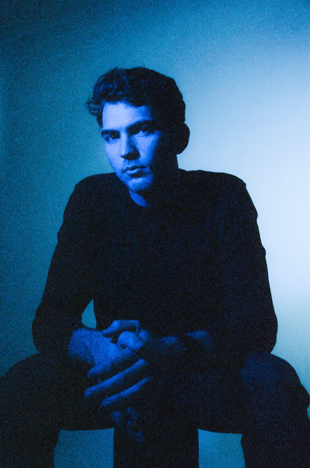 PEACH MARTINE SHARES NEW SINGLE "I WOULD HAVE GIVEN YOU THE MOON" | Mundane