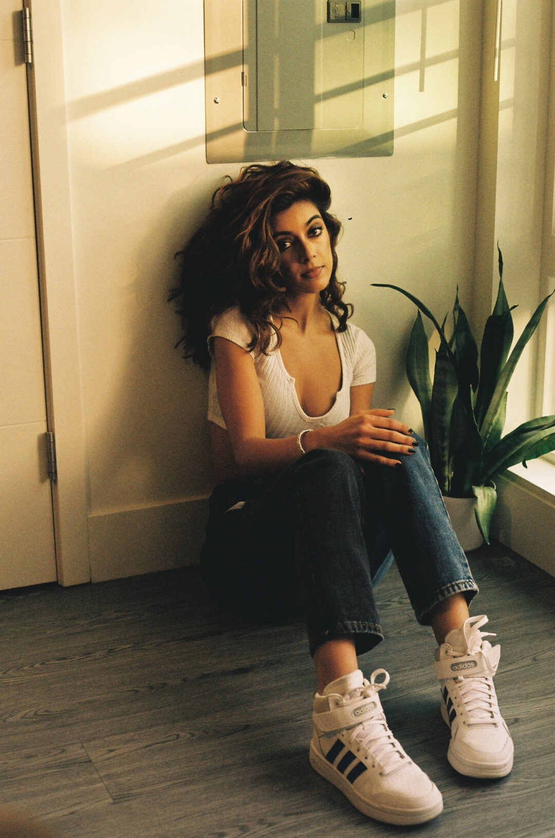 Samica Shares Official Music Video For “Summer of ‘99” | Mundane