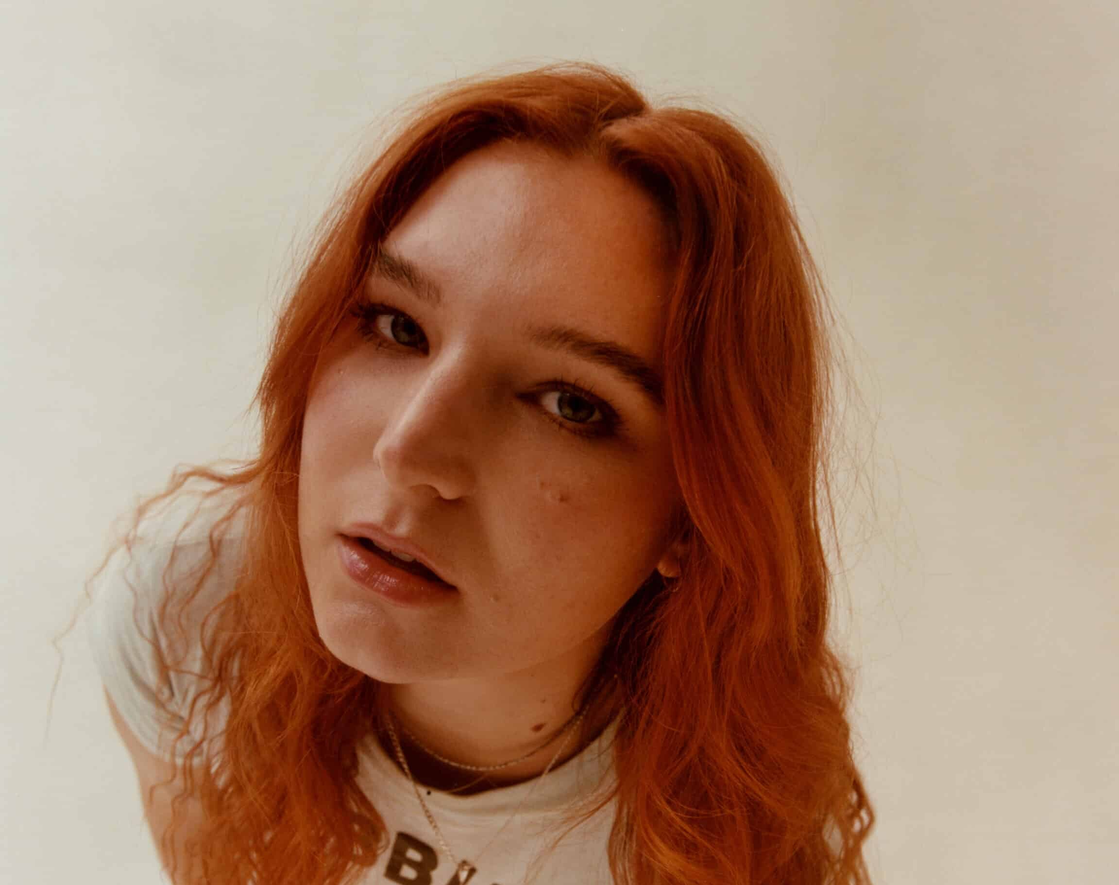La New Pop Prodigy Chloe George Does It Again With New Single & Video “Runaway Blue” | Mundane