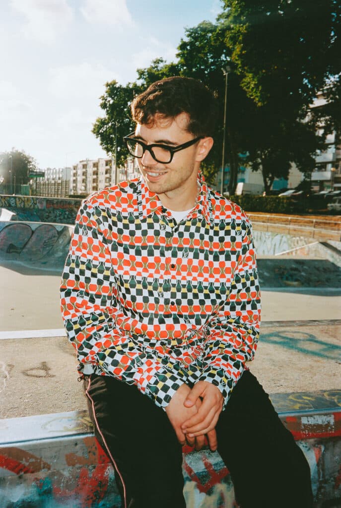 Portuguese Emerging Artist HOLLY Drops New Video For ‘Looking For My ...