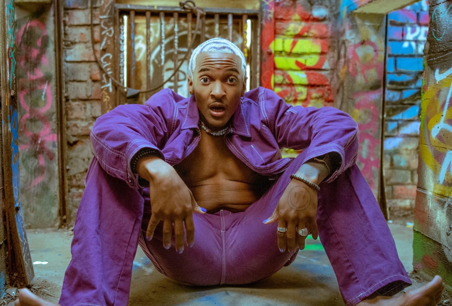 Benjamin Carter Shares Music Video For “Black Boys on the Radio” | Mundane