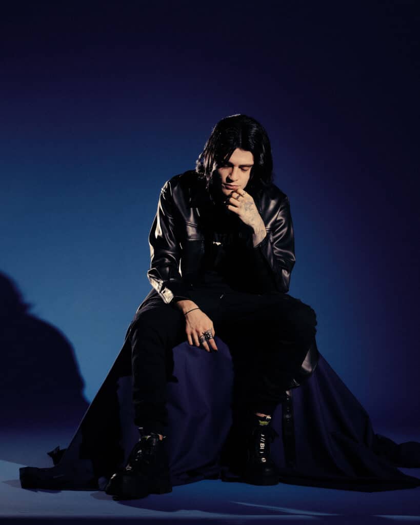 Cryptic Australian genre bender and viral hitmaker RØNIN | Mundane