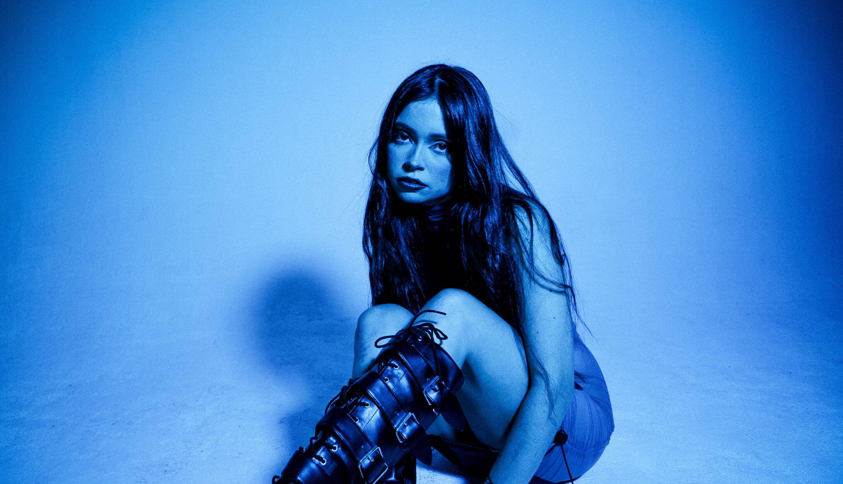 LA Emerging artist NERIAH Drops New Track “FALLING 4 SOMEBODY” | Mundane