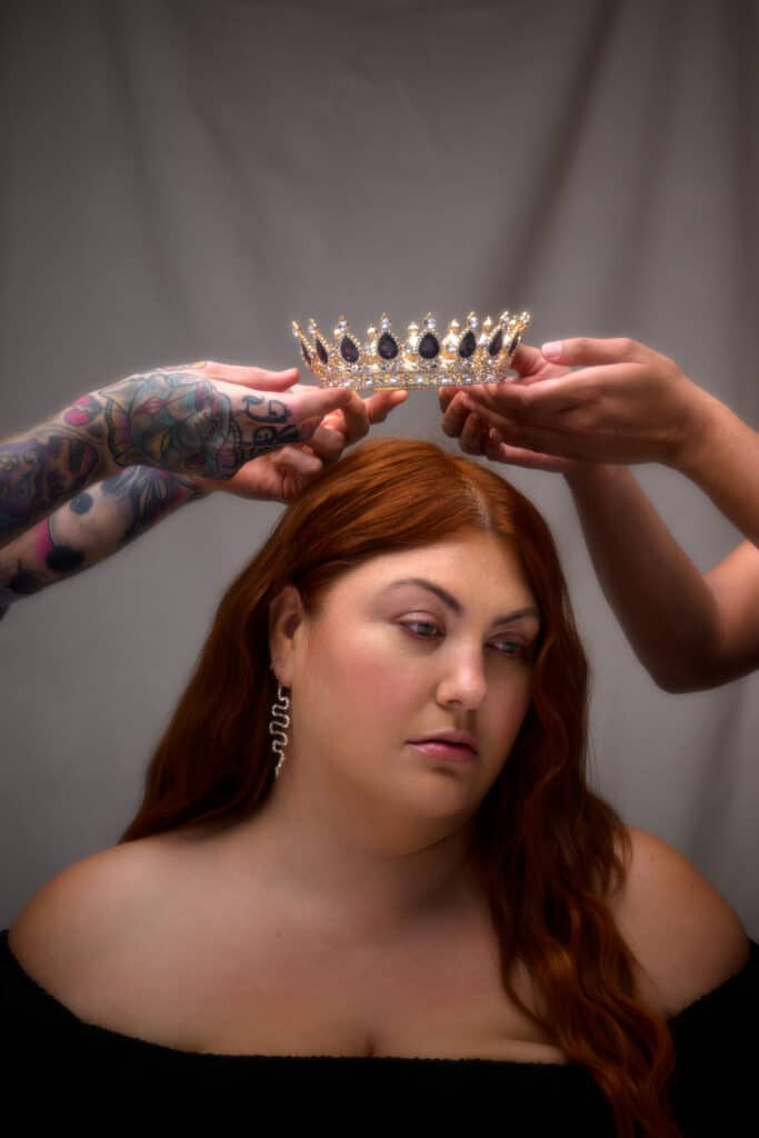 Exclusive Editorial: Twin Peaks Actress Joy Nash Tells MUNDANE about her role in Twisted Sisters ...