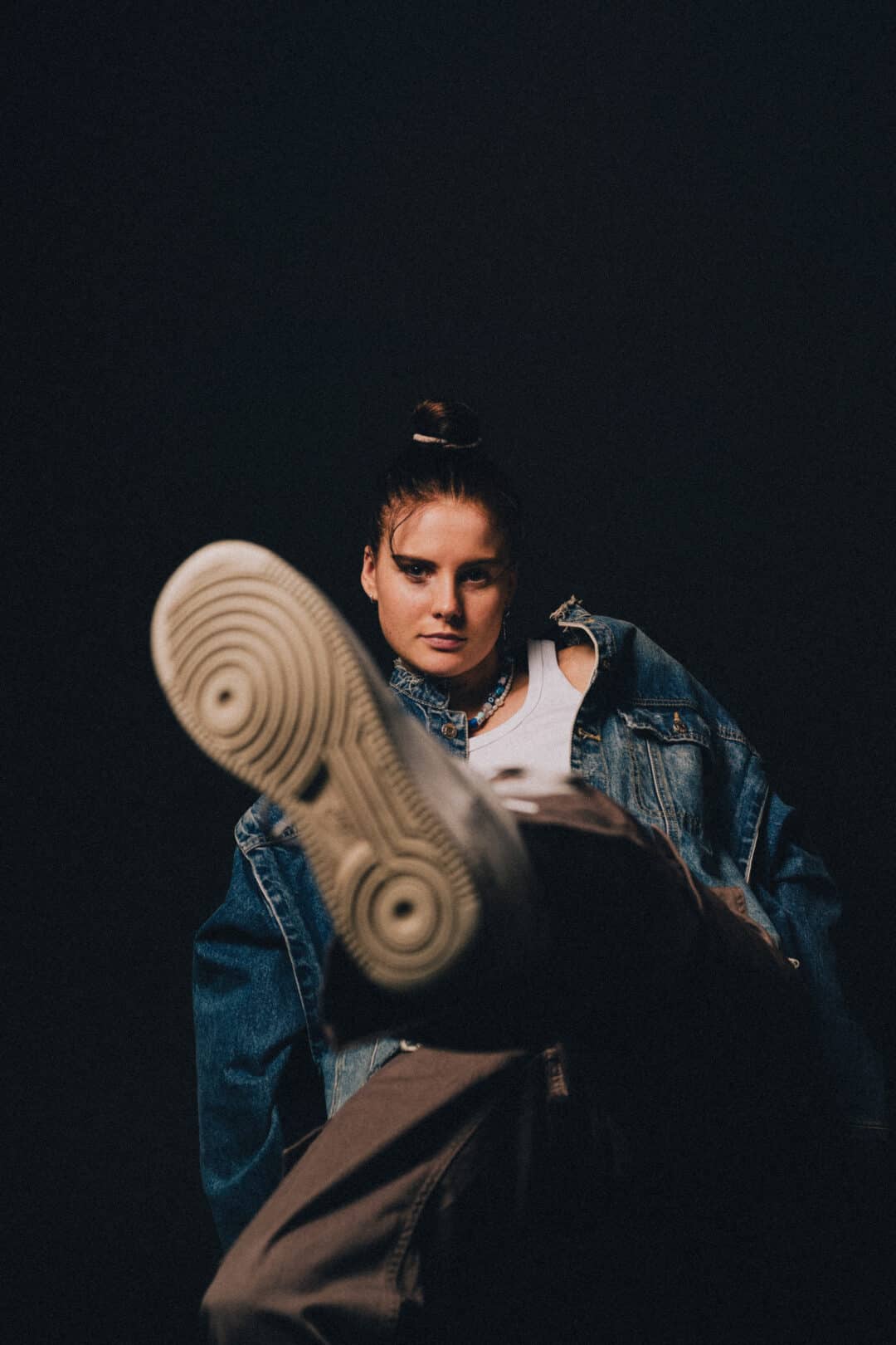 Norwegian hip-hop artist Ash Olsen Drops New single “THE JUICE” | Mundane