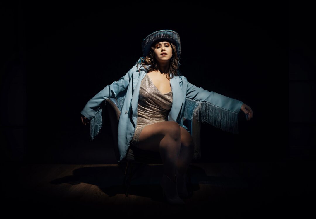 Brookelyn Rose Loses Herself Dancing to “Turn Off the Lights” | Mundane