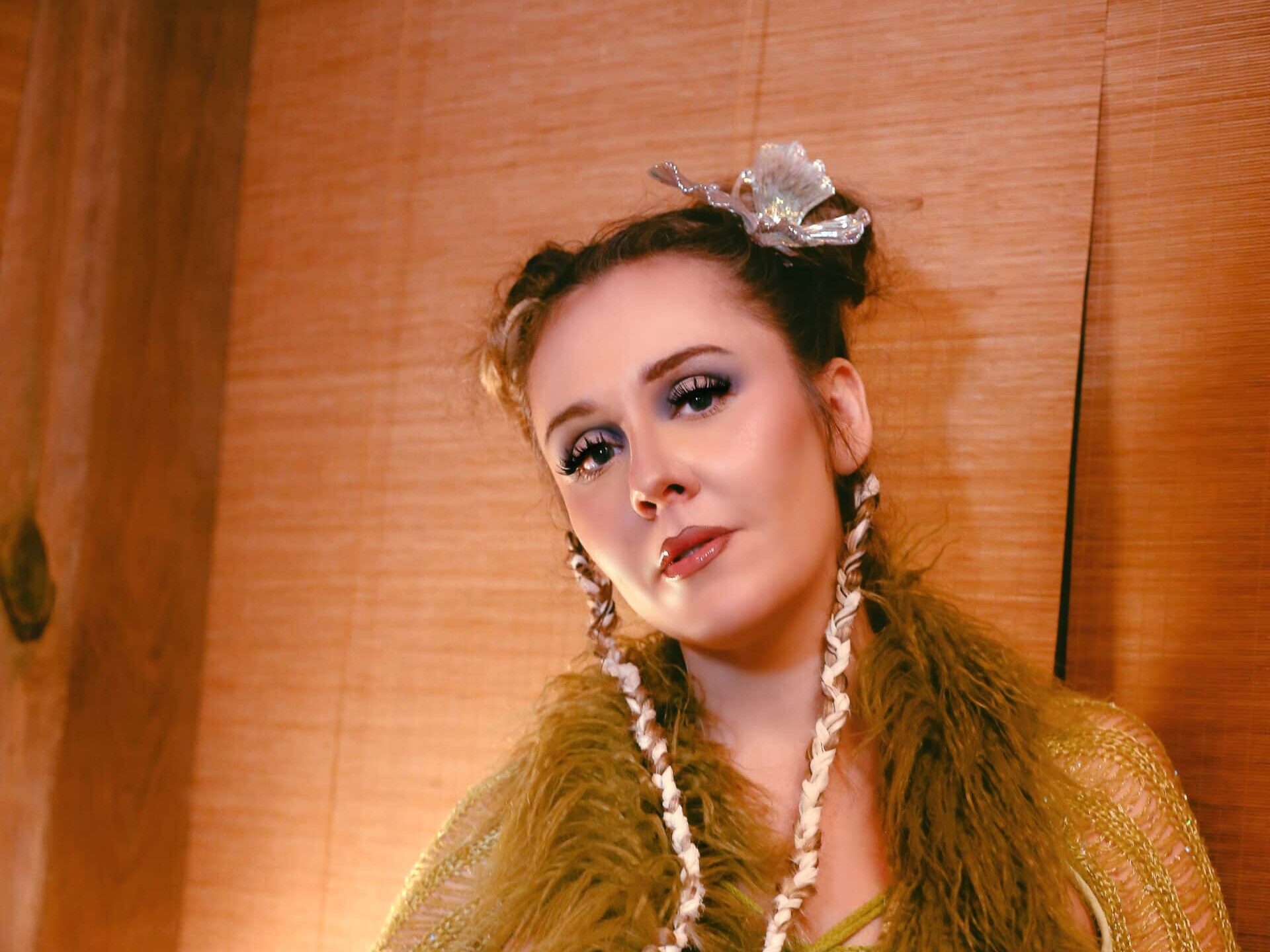 Geneva is a Summer-Ready “Fiend” in New Dance-Pop Banger | Mundane