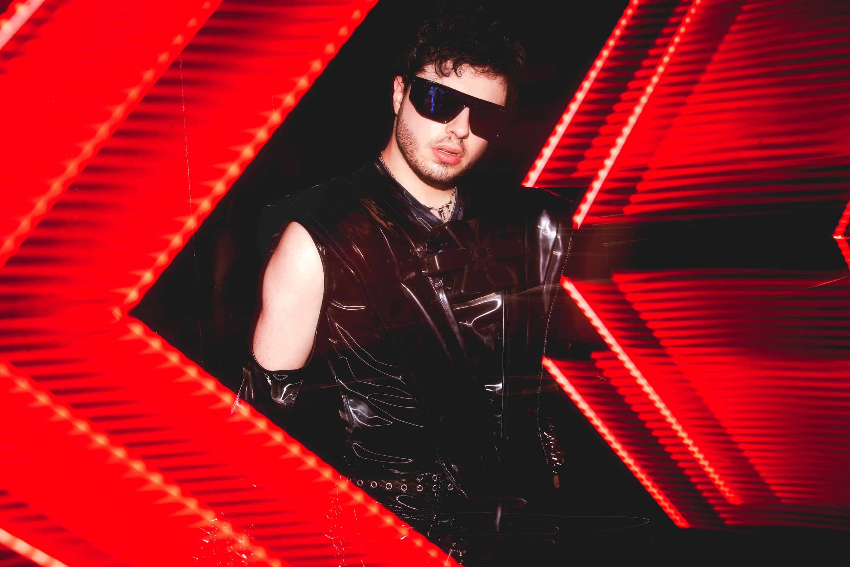 Mkx Is a “Man on a Mission” to Shatter Pop Music’s Foundations | Mundane