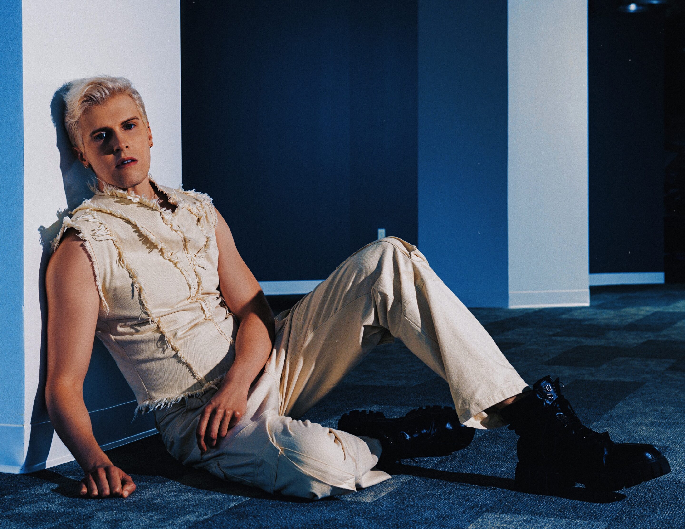 DC-based pop artist Bryce Bowyn releases his debut EP 'Siege' | Mundane