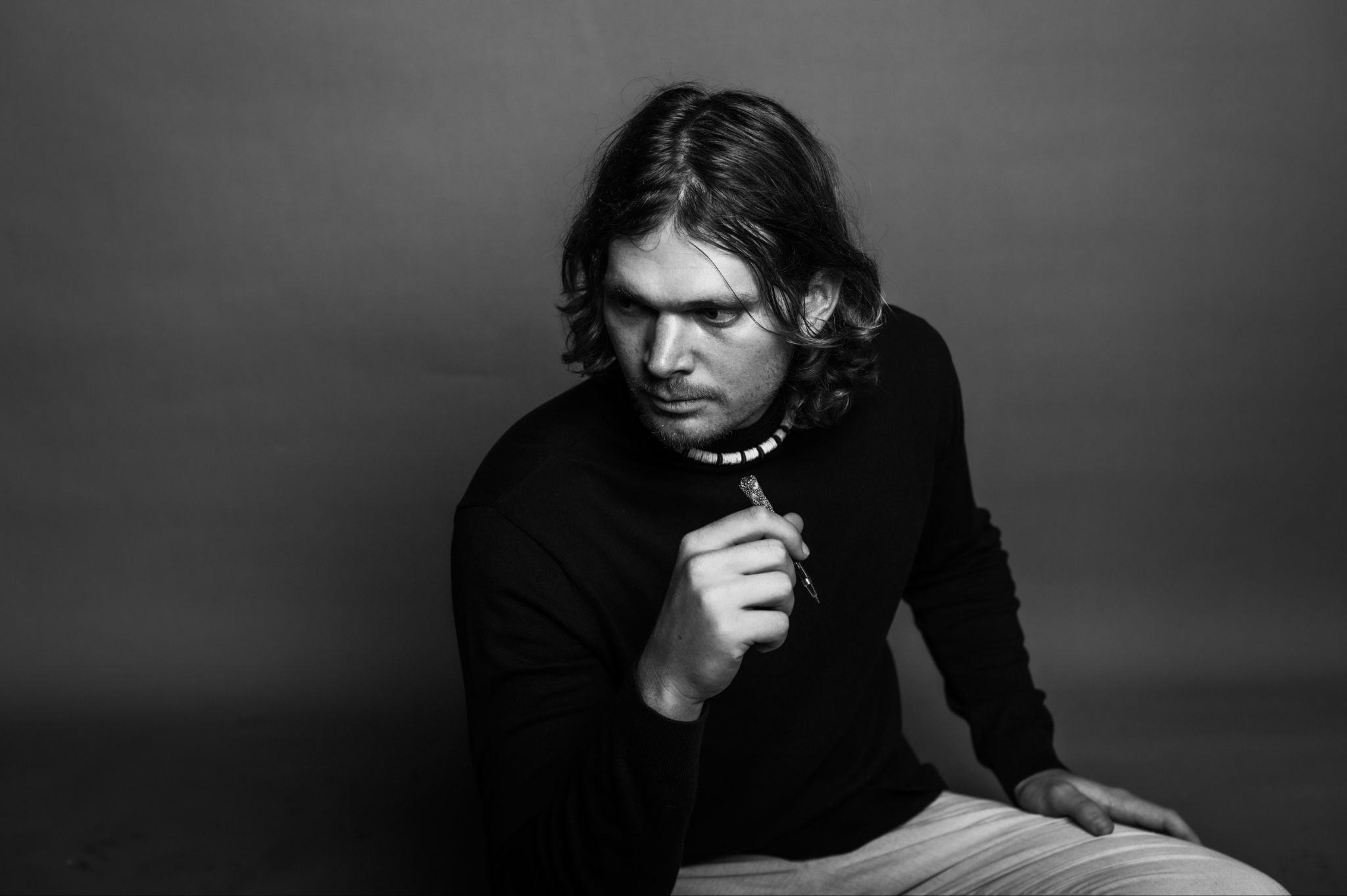 Folk/Indie Artist Sasha Dawe Delivers Soul-Stirring Hope on “Who I Am ...