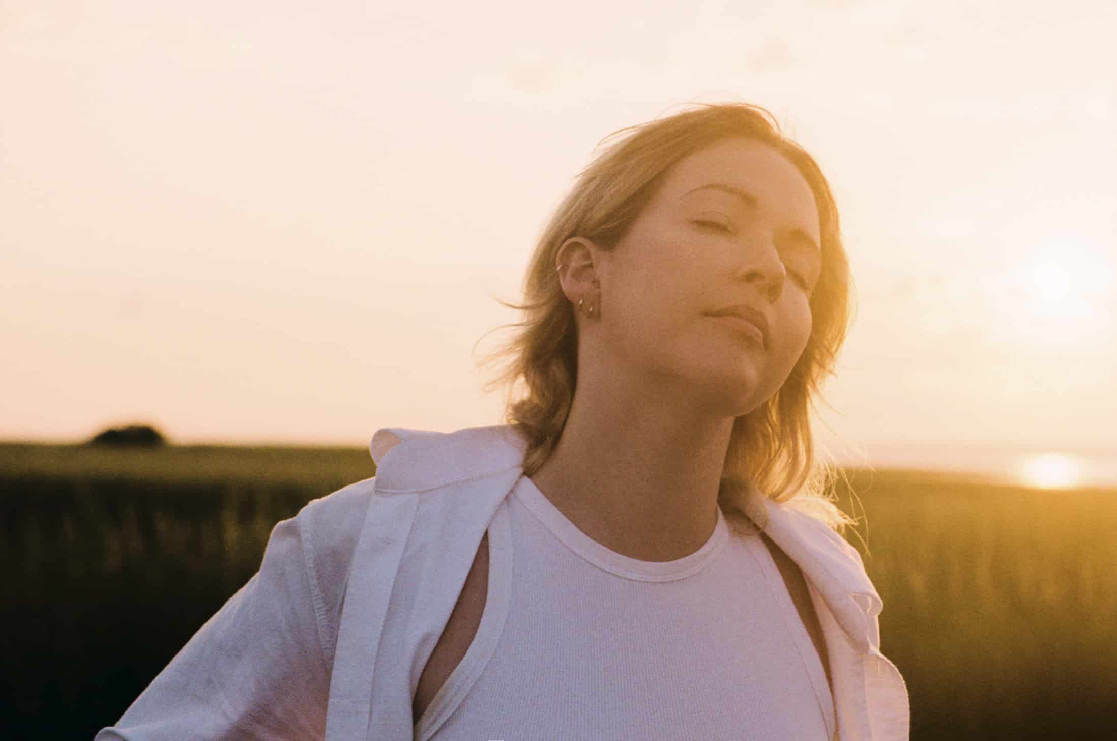 Ailbhe Reddy Announces New Album Kiss Big out January 30 on Don ...