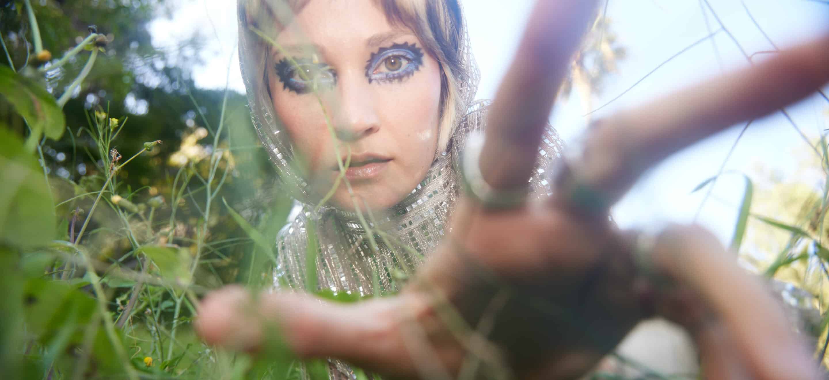 Ten Emerging Artists Building Their Own Worlds in 2026 | Mundane